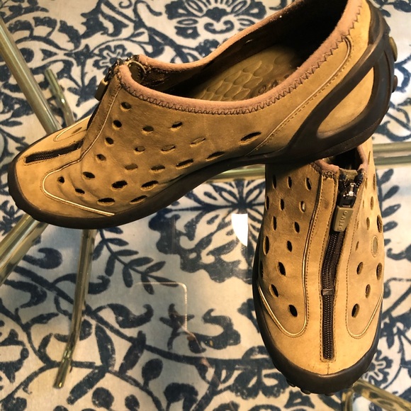 Privo Clarks | Shoes | Privo Clarks Athletic Shoe Size 65 Green | Poshmark
